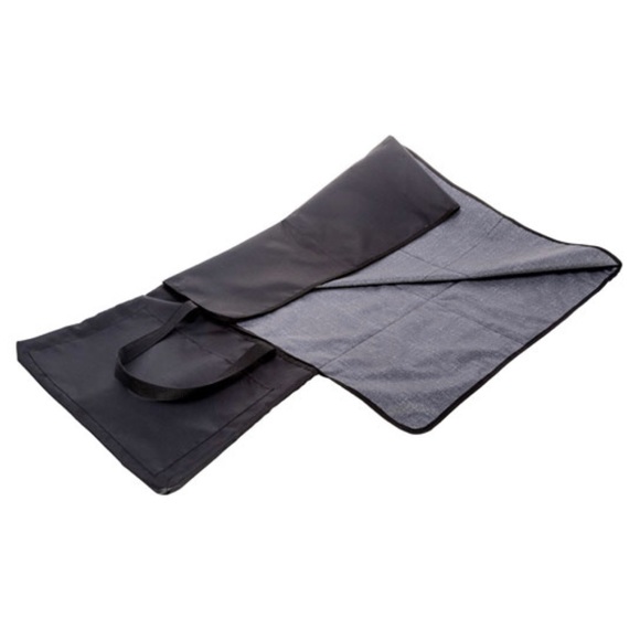 thirty-one | Bags | Thirtyone Fold N Fun Mat Charcoal Crosshatch | Poshmark